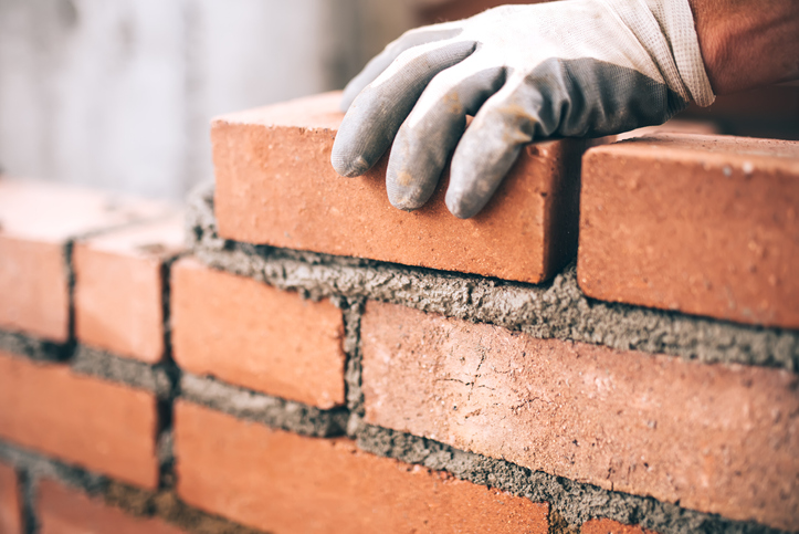 Laying Bricks in Cold Weather | Travis Perkins